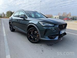 Green Cupra Formentor 2021 in Riga, with an engine capacity of 2.00 L and mileage of 75 thousand km for 25690 €, photo  on AUTOMOTO.COM.LV