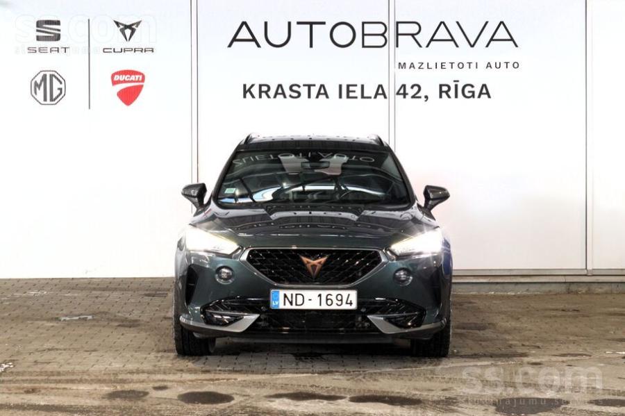 Green Cupra Formentor 2022 in Riga, with an engine capacity of 1.50 L and mileage of 52 thousand km for 23490 €, photo 2 on AUTOMOTO.COM.LV