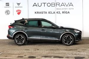 Green Cupra Formentor 2022 in Riga, with an engine capacity of 1.50 L and mileage of 52 thousand km for 23490 €, photo 5 on AUTOMOTO.COM.LV