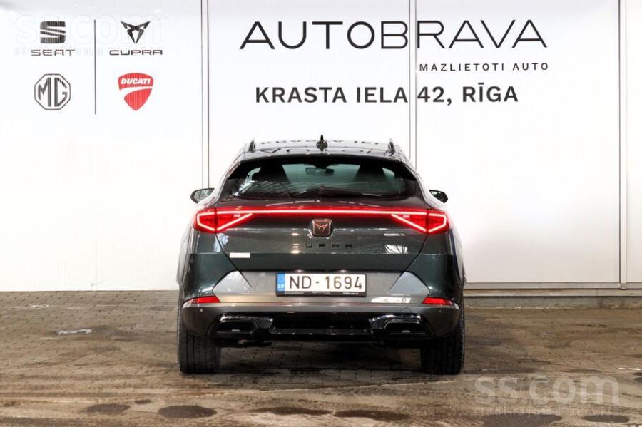 Green Cupra Formentor 2022 in Riga, with an engine capacity of 1.50 L and mileage of 52 thousand km for 23490 €, photo 7 on AUTOMOTO.COM.LV