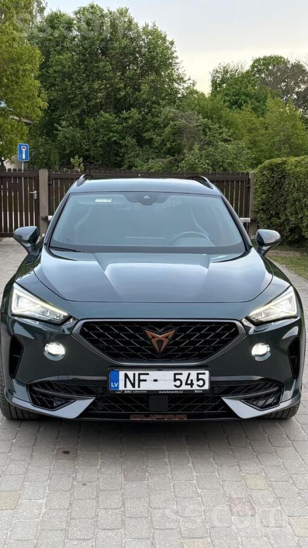 Зеленый Cupra Formentor 2022 в Рига, объемом двигателя 2.00 л и пробегом 65 тыс. км за 27700 €, фото 2 на AUTOMOTO.COM.LV