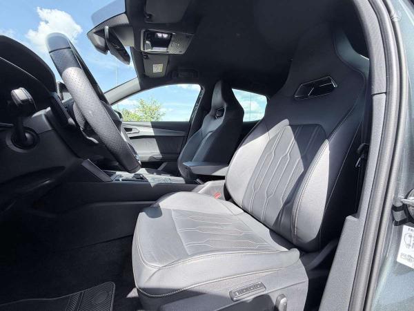 Green Cupra Formentor 2022 in Vilnius, with an engine capacity of 1.40 L and mileage of 73 thousand km for 24900 €, photo 9 on AUTOMOTO.COM.LV