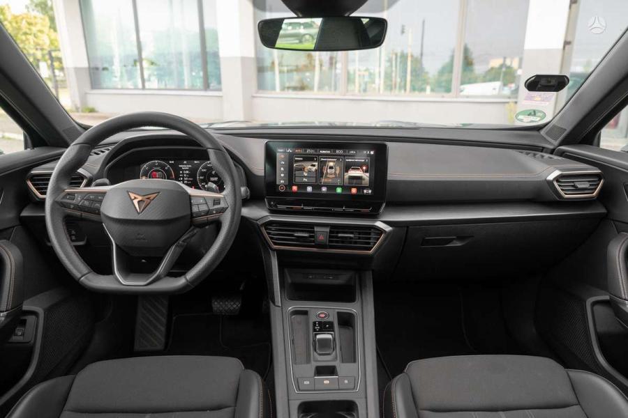 Green Cupra Formentor 2022 in Vilnius, with an engine capacity of 1.40 L and mileage of 45 thousand km for 23200 €, photo 16 on AUTOMOTO.COM.LV