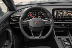 Green Cupra Formentor 2022 in Vilnius, with an engine capacity of 1.40 L and mileage of 45 thousand km for 23200 €, photo 19 on AUTOMOTO.COM.LV