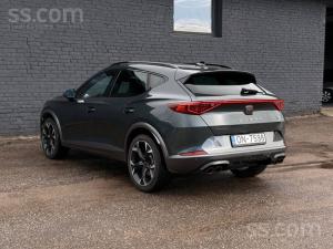 Zaļš Cupra Formentor 2022 Daugavpils, ar dzinēja tilpumu 2.00 L un nobraukumu 122 tūkst. km par 21300 €, foto 5 vietnē AUTOMOTO.COM.LV