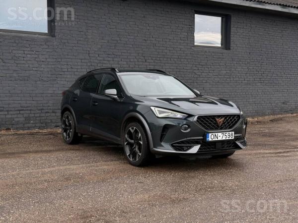 Green Cupra Formentor 2022 in Daugavpils, with an engine capacity of 2.00 L and mileage of 122 thousand km for 21300 €, photo 3 on AUTOMOTO.COM.LV
