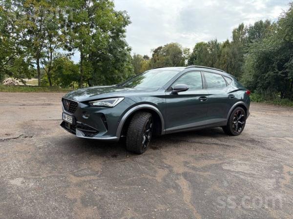 Green Cupra Formentor 2022 in Riga, with an engine capacity of 2.00 L and mileage of 52 thousand km for 27000 €, photo 3 on AUTOMOTO.COM.LV
