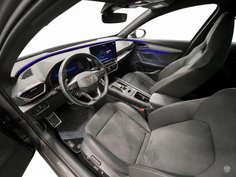 Green Cupra Formentor 2025 in Kaunas, with an engine capacity of 1.98 L and mileage of 18 thousand km for 36900 €, photo 11 on AUTOMOTO.COM.LV