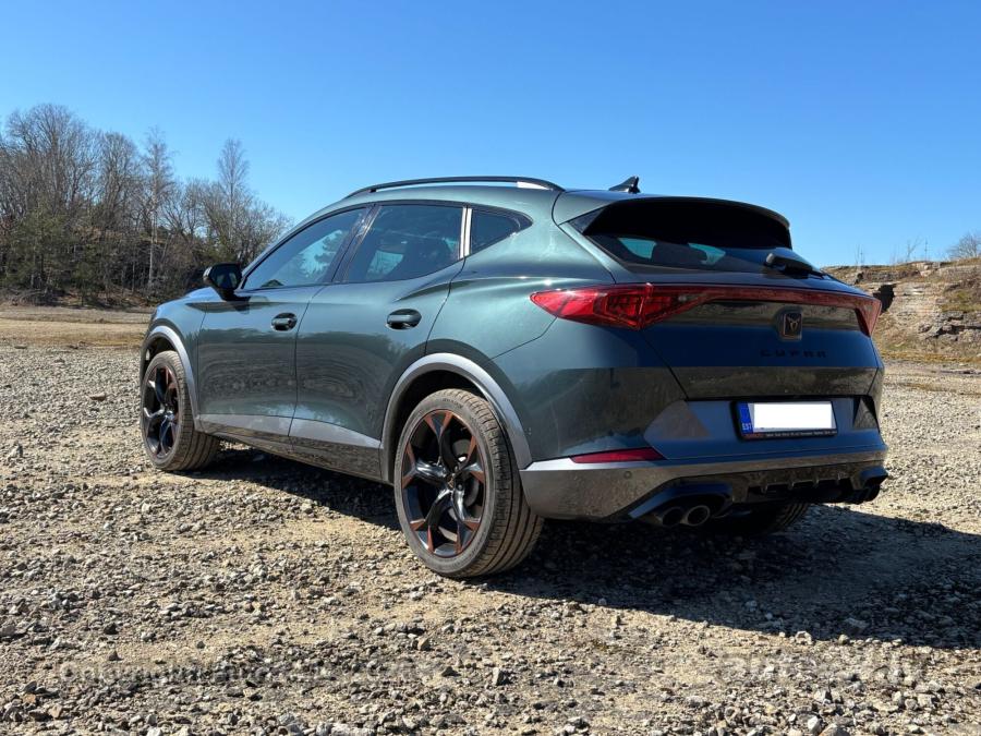Zaļš Cupra Formentor 2021 Tallina, ar dzinēja tilpumu 2.00 L un nobraukumu 74 tūkst. km par 27500 €, foto 4 vietnē AUTOMOTO.COM.LV