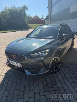 Green Cupra Formentor 2022 in Jelgava, with an engine capacity of 1.50 L and mileage of 115 thousand km for 20500 €, photo  on AUTOMOTO.COM.LV