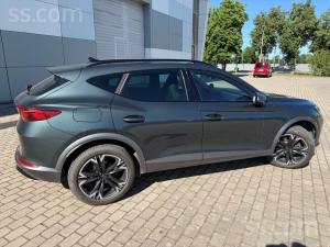 Green Cupra Formentor 2022 in Jelgava, with an engine capacity of 1.50 L and mileage of 115 thousand km for 20500 €, photo 4 on AUTOMOTO.COM.LV