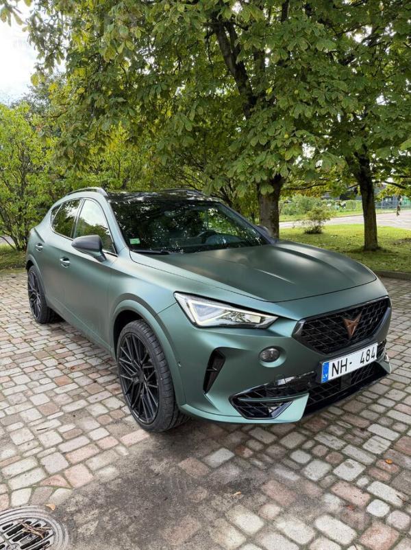 Зеленый Cupra Formentor 2022 в Рига, объемом двигателя 2.00 л и пробегом 42 тыс. км за 28000 €, фото 1 на AUTOMOTO.COM.LV