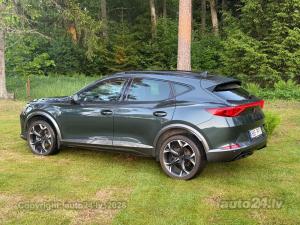 Zaļš Cupra Formentor 2023 Tallina, ar dzinēja tilpumu 1.50 L un nobraukumu 50 tūkst. km par 26600 €, foto 4 vietnē AUTOMOTO.COM.LV