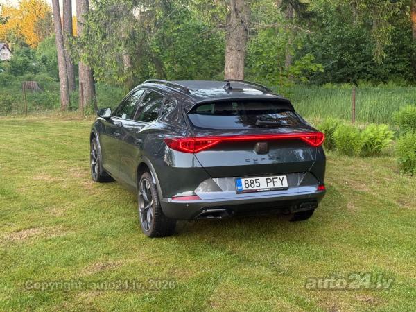 Zaļš Cupra Formentor 2023 Tallina, ar dzinēja tilpumu 1.50 L un nobraukumu 50 tūkst. km par 26600 €, foto 4 vietnē AUTOMOTO.COM.LV