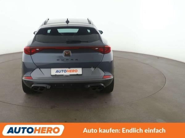 Grey Cupra Formentor 2020 in Kaunas, with an engine capacity of 2.00 L and mileage of 40 thousand km for 30887 €, photo 5 on AUTOMOTO.COM.LV