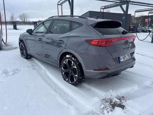 Pelēks Cupra Formentor 2021 Kauņa, ar dzinēja tilpumu 1.97 L un nobraukumu 189 tūkst. km par 22499 €, foto 3 vietnē AUTOMOTO.COM.LV