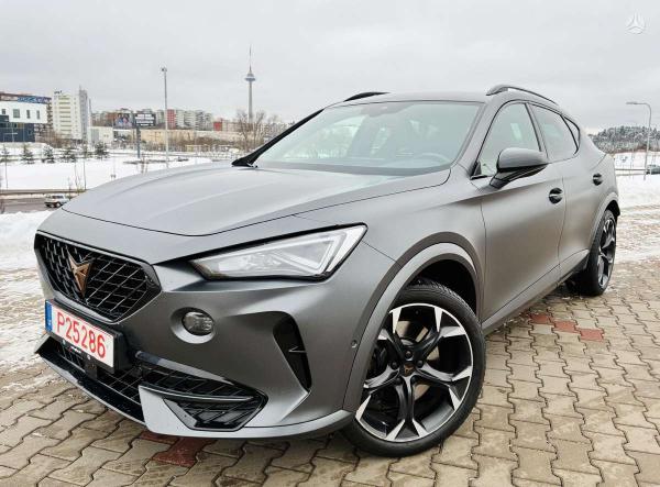 Pelēks Cupra Formentor 2021 Viļņa, ar dzinēja tilpumu 1.98 L un nobraukumu 125 tūkst. km par 24900 €, foto 1 vietnē AUTOMOTO.COM.LV