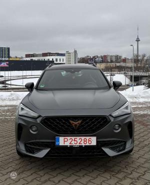 Grey Cupra Formentor 2021 in Vilnius, with an engine capacity of 1.98 L and mileage of 125 thousand km for 24900 €, photo 3 on AUTOMOTO.COM.LV
