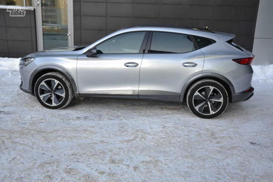 Pelēks Cupra Formentor 2021 Viļņa, ar dzinēja tilpumu 1.50 L un nobraukumu 62 tūkst. km par 22000 €, foto 4 vietnē AUTOMOTO.COM.LV