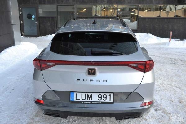 Pelēks Cupra Formentor 2021 Viļņa, ar dzinēja tilpumu 1.50 L un nobraukumu 62 tūkst. km par 22000 €, foto 6 vietnē AUTOMOTO.COM.LV