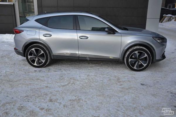 Pelēks Cupra Formentor 2021 Viļņa, ar dzinēja tilpumu 1.50 L un nobraukumu 62 tūkst. km par 22000 €, foto 8 vietnē AUTOMOTO.COM.LV