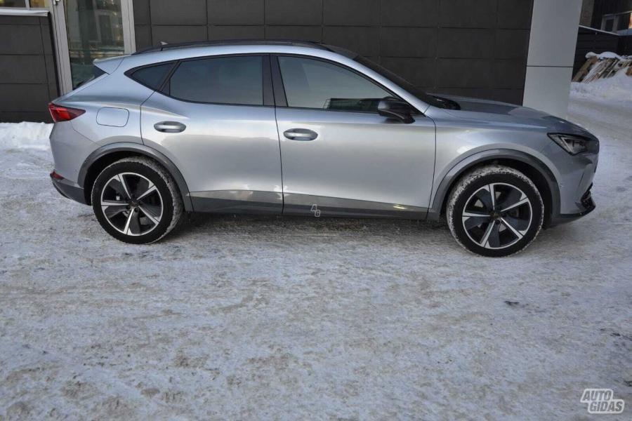 Pelēks Cupra Formentor 2021 Viļņa, ar dzinēja tilpumu 1.50 L un nobraukumu 62 tūkst. km par 22000 €, foto 8 vietnē AUTOMOTO.COM.LV