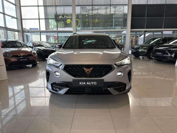 Pelēks Cupra Formentor 2021 Viļņa, ar dzinēja tilpumu 1.50 L un nobraukumu 63 tūkst. km par 22490 €, foto 3 vietnē AUTOMOTO.COM.LV