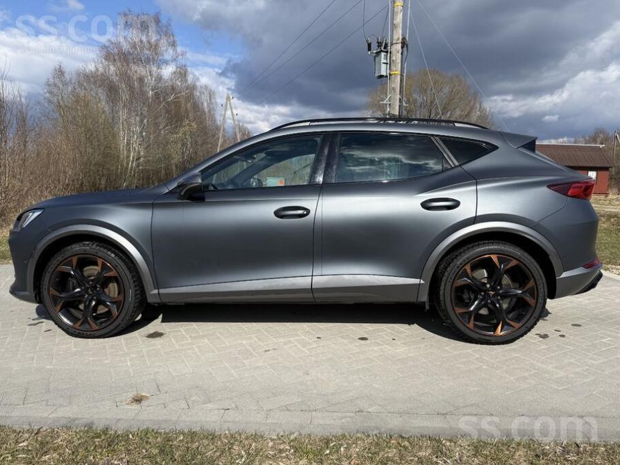 Pelēks Cupra Formentor 2021 Jelgava, ar dzinēja tilpumu 2.00 L un nobraukumu 64 tūkst. km par 27800 €, foto 1 vietnē AUTOMOTO.COM.LV