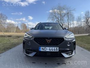 Pelēks Cupra Formentor 2021 Jelgava, ar dzinēja tilpumu 2.00 L un nobraukumu 64 tūkst. km par 27800 €, foto 4 vietnē AUTOMOTO.COM.LV