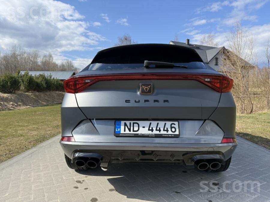 Pelēks Cupra Formentor 2021 Jelgava, ar dzinēja tilpumu 2.00 L un nobraukumu 64 tūkst. km par 27800 €, foto 8 vietnē AUTOMOTO.COM.LV