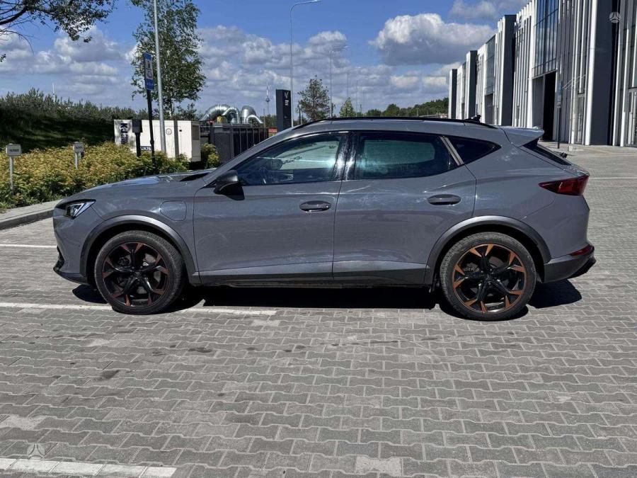 Grey Cupra Formentor 2021 in Vilnius, with an engine capacity of 1.40 L and mileage of 67 thousand km for 24950 €, photo 9 on AUTOMOTO.COM.LV