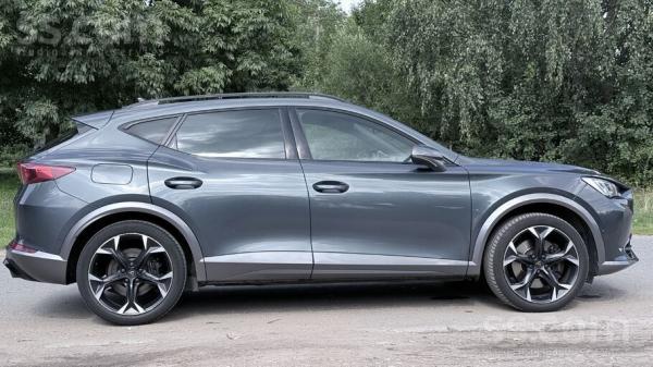 Grey Cupra Formentor 2021 in Riga, with an engine capacity of 2.00 L and mileage of 67 thousand km for 24500 €, photo 4 on AUTOMOTO.COM.LV