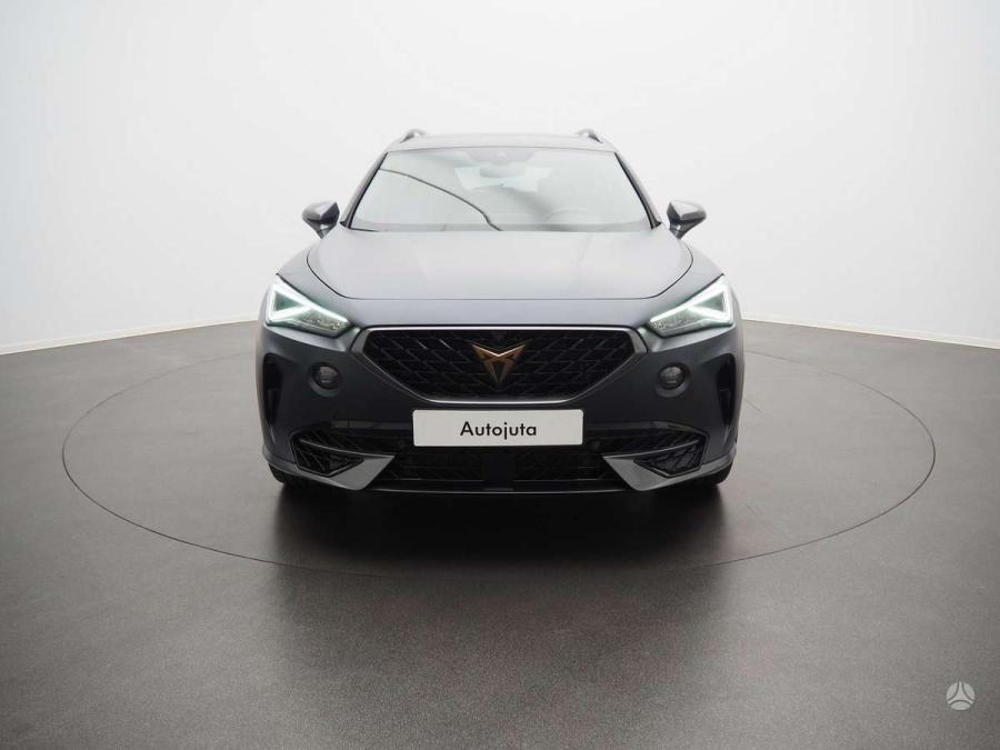 Серый Cupra Formentor 2021 в Вильнюс, объемом двигателя 1.98 л и пробегом 135 тыс. км за 24500 €, фото 3 на AUTOMOTO.COM.LV