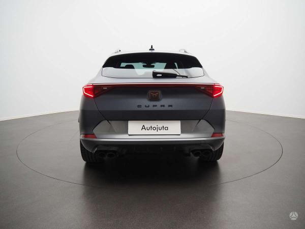 Серый Cupra Formentor 2021 в Вильнюс, объемом двигателя 1.98 л и пробегом 135 тыс. км за 24500 €, фото 5 на AUTOMOTO.COM.LV