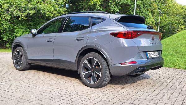 Grey Cupra Formentor 2021 in Talsi, with an engine capacity of 1.50 L and mileage of 45 thousand km for 22400 €, photo 3 on AUTOMOTO.COM.LV