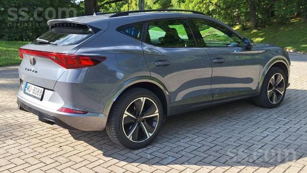 Grey Cupra Formentor 2021 in Talsi, with an engine capacity of 1.50 L and mileage of 45 thousand km for 22400 €, photo 4 on AUTOMOTO.COM.LV
