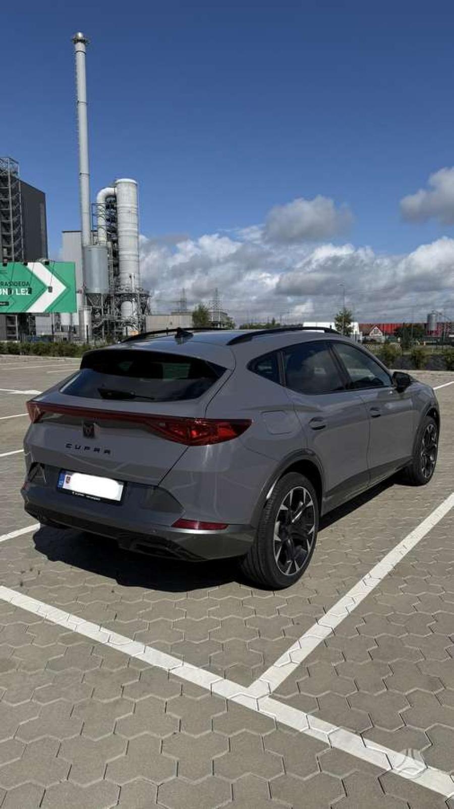 Grey Cupra Formentor 2021 in Kaunas, with an engine capacity of 1.97 L and mileage of 198 thousand km for 17500 €, photo 4 on AUTOMOTO.COM.LV