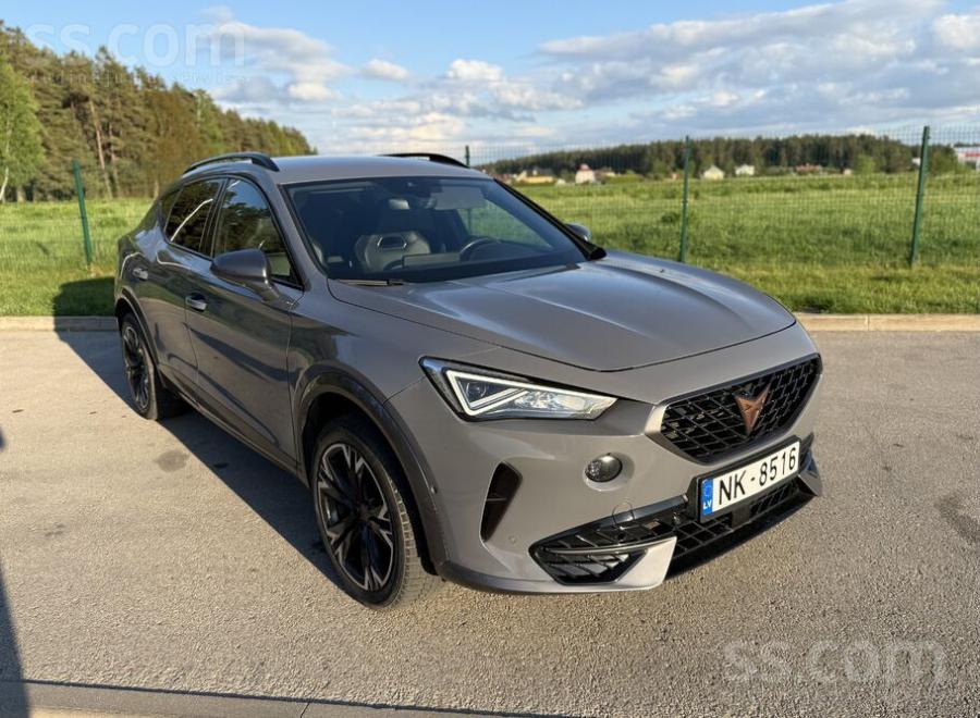 Серый Cupra Formentor 2021 в Рига, объемом двигателя 1.50 л и пробегом 169 тыс. км за 19300 €, фото 3 на AUTOMOTO.COM.LV