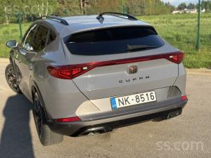 Серый Cupra Formentor 2021 в Рига, объемом двигателя 1.50 л и пробегом 169 тыс. км за 19300 €, фото 7 на AUTOMOTO.COM.LV