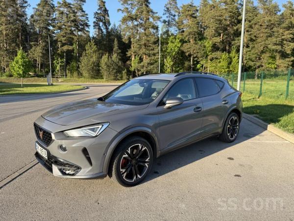 Cupra Formentor 2021 in Riga on AUTOMOTO.COM.LV Grey Cupra Formentor 2021 in Riga, with an engine capacity of 1.50 L and mileage of 169 thousand km for 18700 €, photo 3 on AUTOMOTO.COM.LV