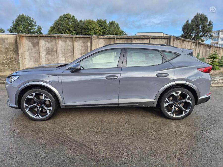 Серый Cupra Formentor 2021 в Мажейкяй, объемом двигателя 1.40 л и пробегом 137 тыс. км за 14400 €, фото 3 на AUTOMOTO.COM.LV