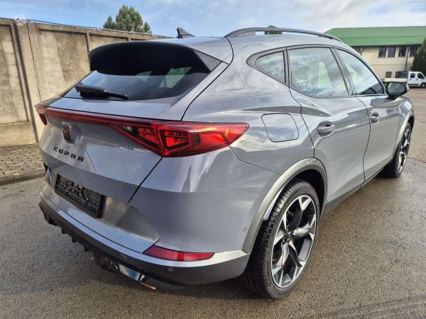 Серый Cupra Formentor 2021 в Мажейкяй, объемом двигателя 1.40 л и пробегом 137 тыс. км за 14400 €, фото 5 на AUTOMOTO.COM.LV