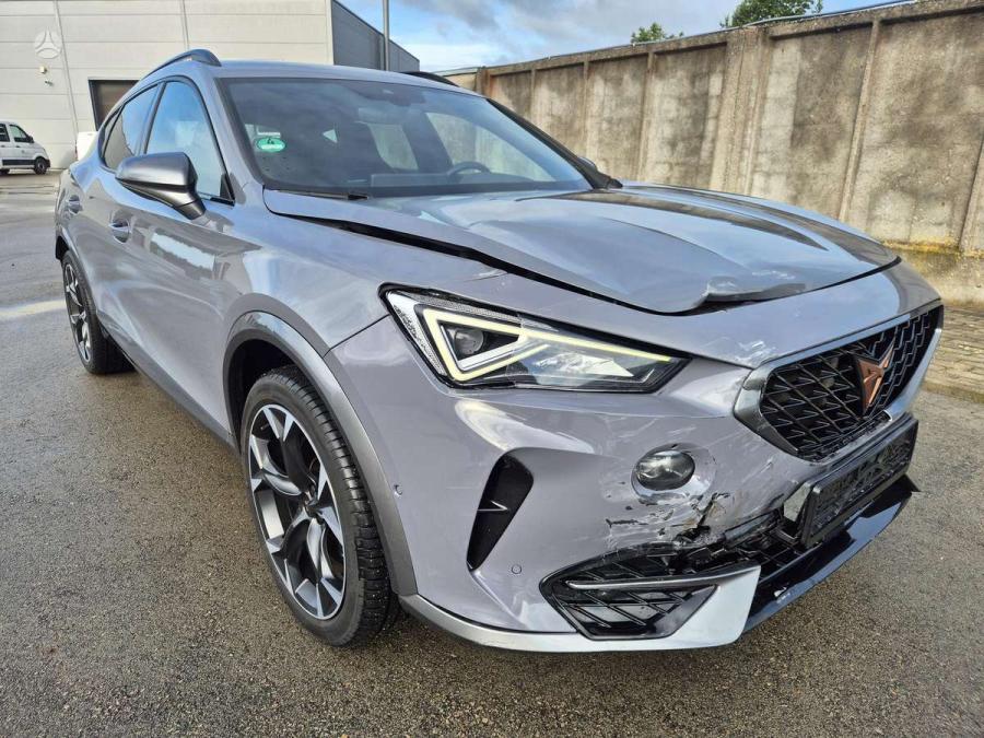 Серый Cupra Formentor 2021 в Мажейкяй, объемом двигателя 1.40 л и пробегом 137 тыс. км за 14400 €, фото 7 на AUTOMOTO.COM.LV