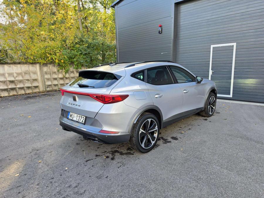 Grey Cupra Formentor 2021 in Kaunas, with an engine capacity of 1.50 L and mileage of 113 thousand km for 11500 €, photo 3 on AUTOMOTO.COM.LV