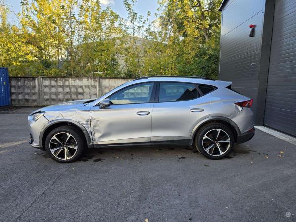 Pelēks Cupra Formentor 2021 Kauņa, ar dzinēja tilpumu 1.50 L un nobraukumu 113 tūkst. km par 11500 €, foto 7 vietnē AUTOMOTO.COM.LV