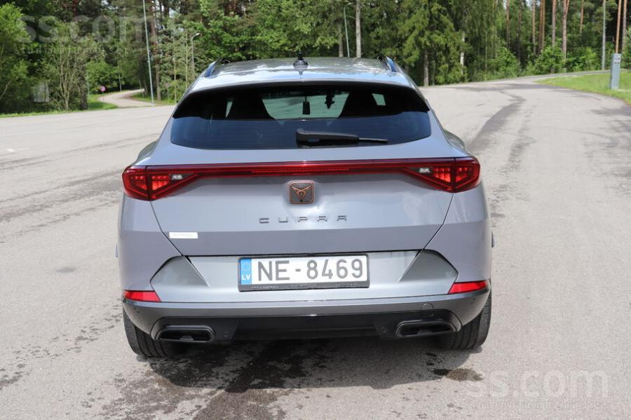 Pelēks Cupra Formentor 2022 Madona, ar dzinēja tilpumu 1.50 L un nobraukumu 87 tūkst. km par 24000 €, foto 4 vietnē AUTOMOTO.COM.LV