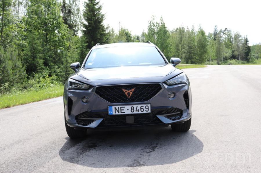 Pelēks Cupra Formentor 2022 Madona, ar dzinēja tilpumu 1.50 L un nobraukumu 87 tūkst. km par 24000 €, foto 5 vietnē AUTOMOTO.COM.LV