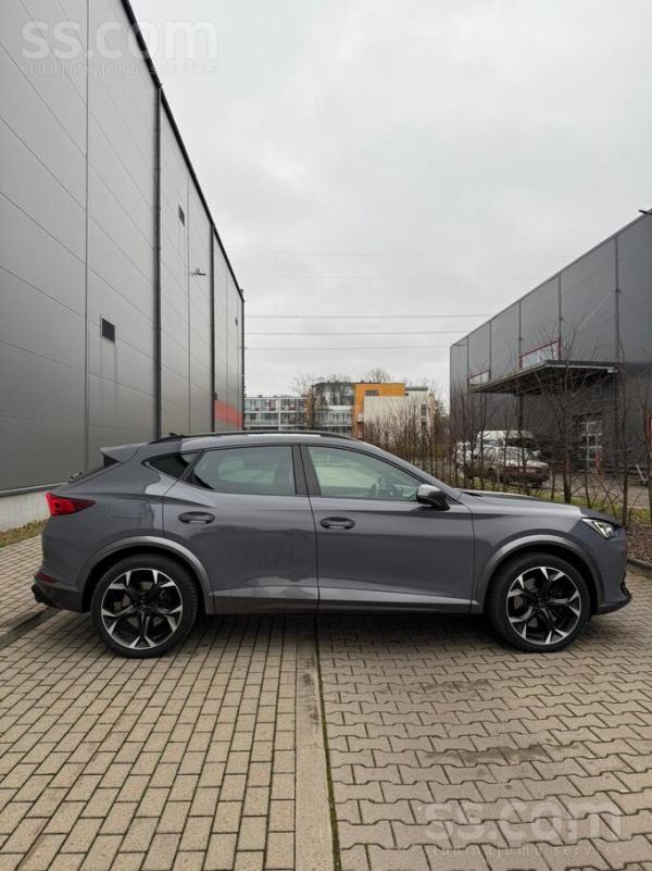 Серый Cupra Formentor 2022 в Рига, объемом двигателя 2.00 л и пробегом 74 тыс. км за 27800 €, фото 4 на AUTOMOTO.COM.LV