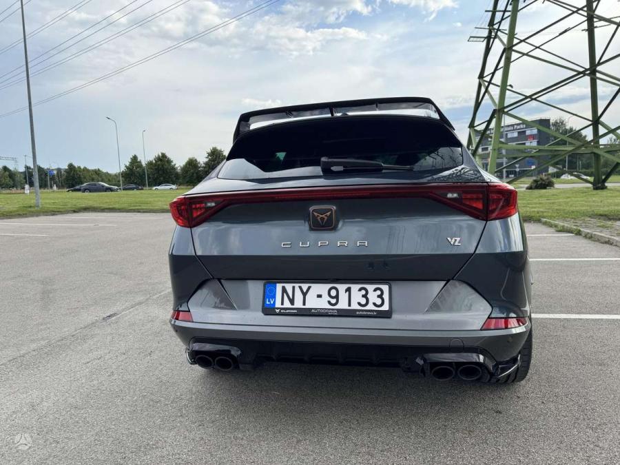 Grey Cupra Formentor 2022 in Riga, with an engine capacity of 1.98 L and mileage of 43 thousand km for 30900 €, photo 5 on AUTOMOTO.COM.LV