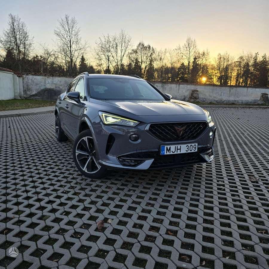 Серый Cupra Formentor 2022 в Каунас, объемом двигателя 1.50 л и пробегом 67 тыс. км за 24900 €, фото 2 на AUTOMOTO.COM.LV
